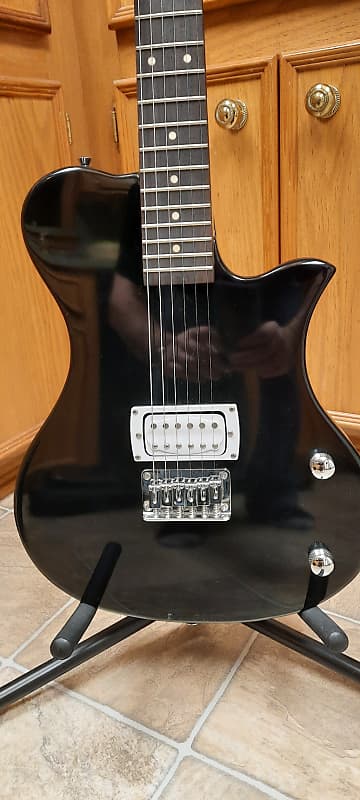 First Act ME 537 Gloss Black | Reverb