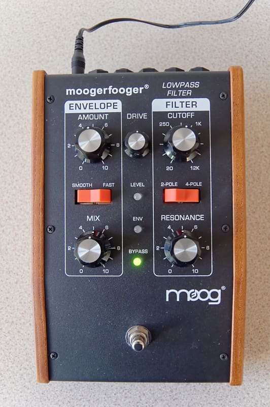 Moog Moogerfooger MF-101 Lowpass Filter + Moog EP1 Expression | Reverb