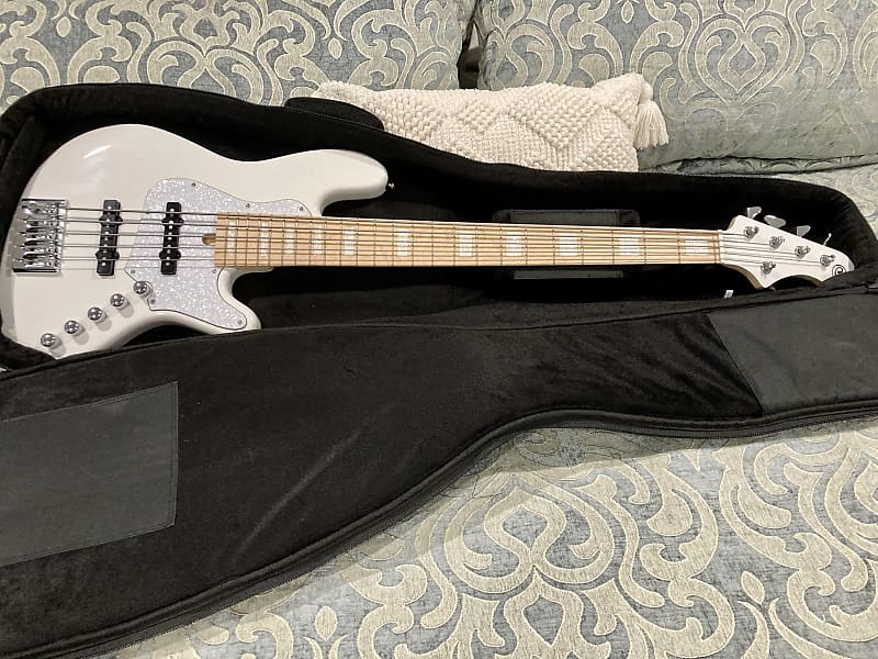 Cort Elrick NJS -5 string | Reverb