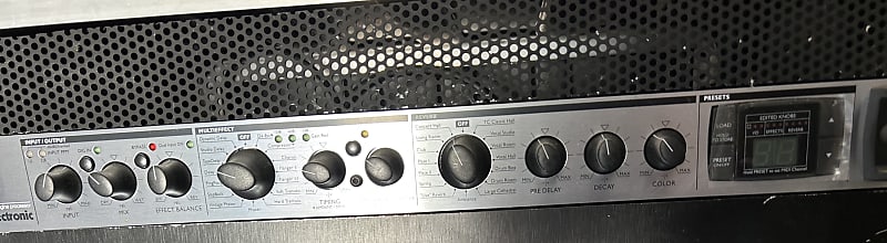 TC Electronic M300 Dual Engine effects processor | Reverb