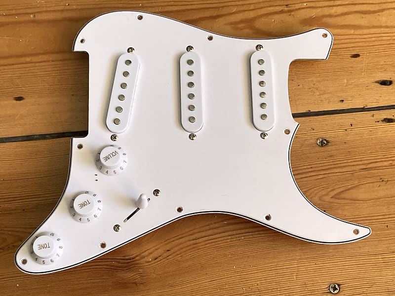 Fender Squier Bullet Hardtail Strat Stratocaster Guitar | Reverb