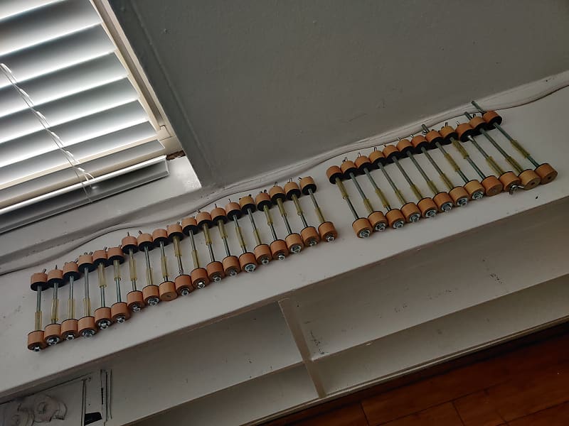 Spool Clamps for Acoustic/Semi-Hollow Guitar Repair | Reverb