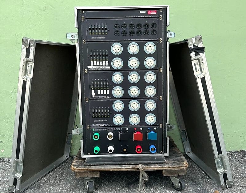 Motion Lab 200A Power Distro W/Wheeled Case m (One)THS | Reverb