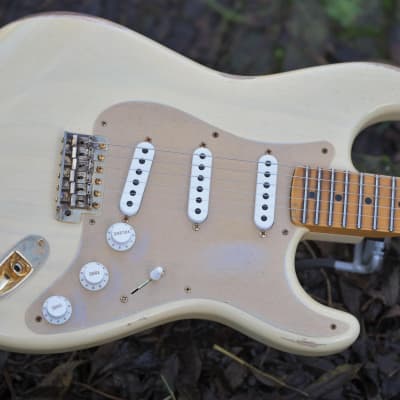 Fender Custom Shop Limited Edition '55 Bone Tone | Reverb France