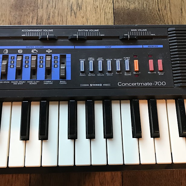 Realistic Concertmate 700 Keyboard Synth | Reverb