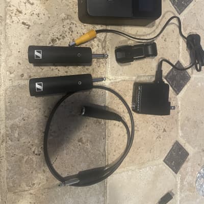 Quantum FreeXwire Transmitter/Receiver Set FW89 | Reverb