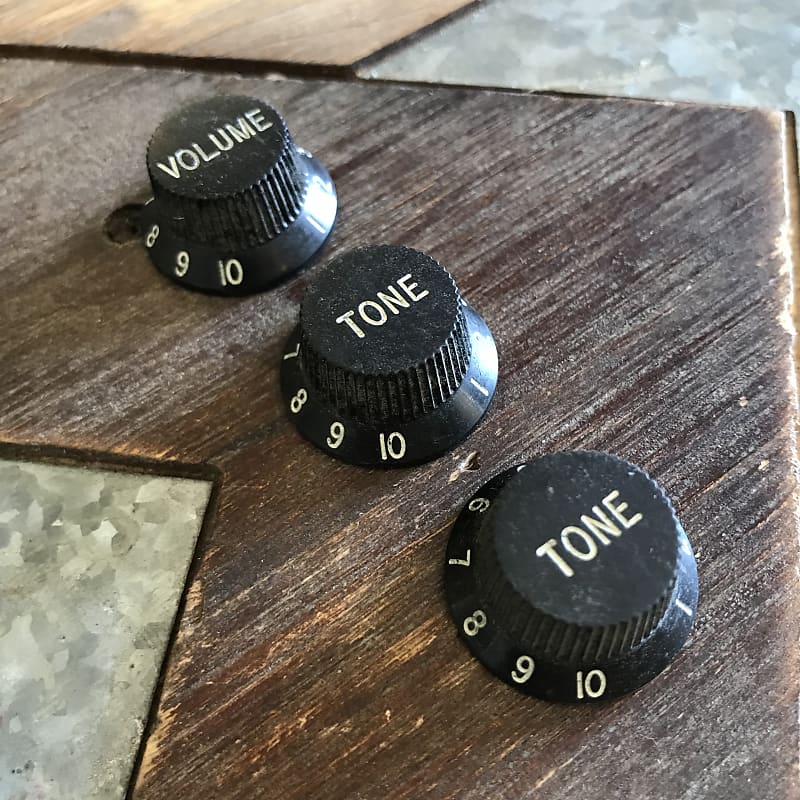 Real Life Relics Black Stratocaster® Knobs (Set of 3) [DG8] | Reverb