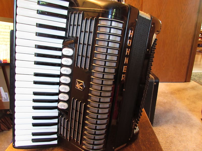 Accordion Hohner Thirty-MFS Black,120 bass,19"KB7 reble,3 | Reverb