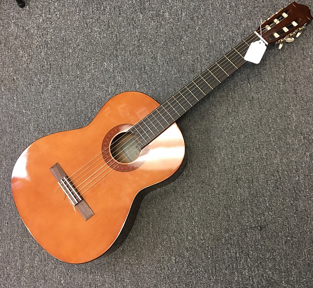 Yamaha C40 Classical Acoustic Guitar | Reverb