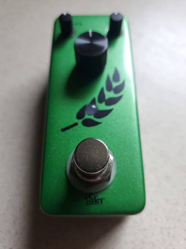 Iset Fuzz | Reverb