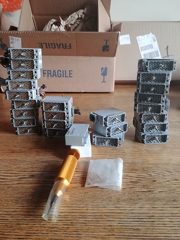 24 EDAC/ELCO 56 pin plus pin removal tool! | Reverb