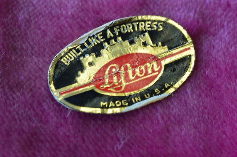 Vintage Gibson 1959 Lifton Case Badge - Cali Girl Les | Reverb Canada