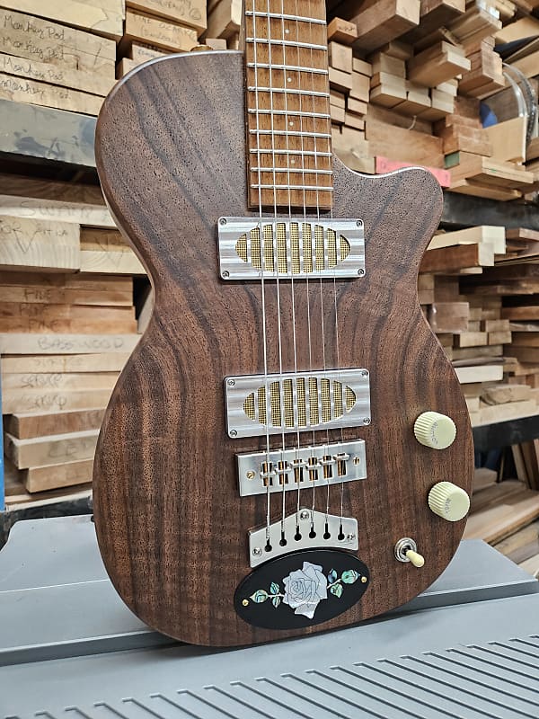 Island Instruments "Jerry Style" Forty Four Flamed Walnut - | Reverb