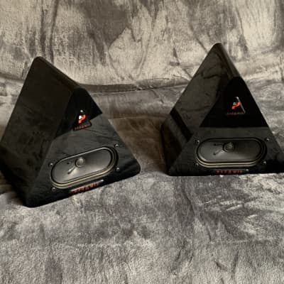 Triple P Designs - Pyramid Speakers - grot box | Reverb
