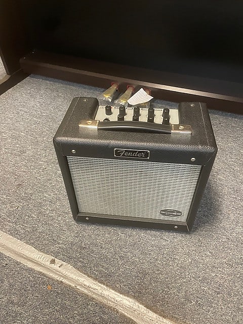 Fender G-Dec Junior Second Hand Guitar Amplifier | Reverb