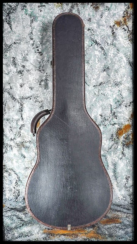 Santa Cruz Hard Shell Acoustic Guitar Case | Reverb