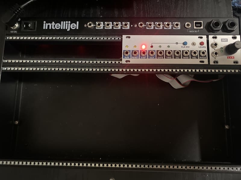 Intellijel Palette case and Stero Line Out | Reverb