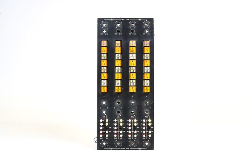 API 70's 4 Channel Strip w/ Cards | Reverb UK