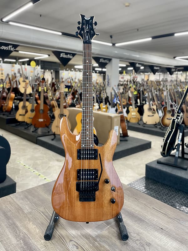 Dean VENDETTA NATURAL FR | Reverb