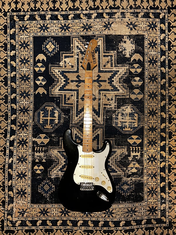 Univox Strat 1970s -Black | Reverb