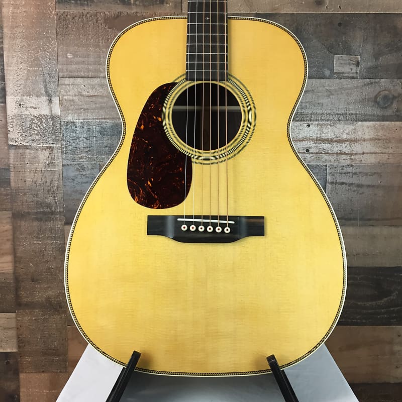 Martin 00-28 Left-Handed Acoustic Guitar with Hard Case, OPEN | Reverb