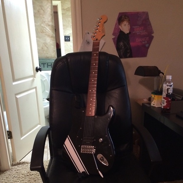 Fender Tom Delonge Style Stratocaster 2000-2001 Black With | Reverb