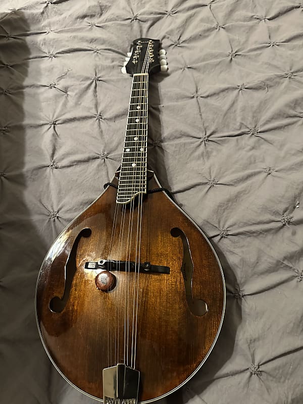 Left-handed Eastman MD505 A-Style Mandolin 2021 - Full Gloss | Reverb