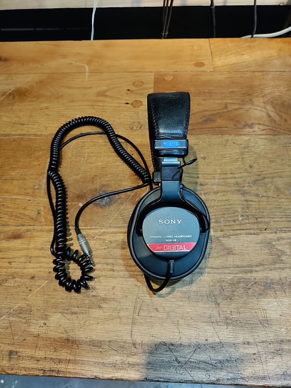Sony MDR-V6 black | Reverb