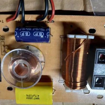 SPEAKER CROSSOVER 2 WAY 12DB PER OCTAVE POLY FILM CAP AND AIR | Reverb