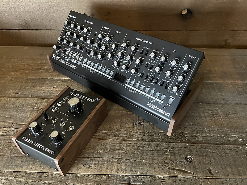 Roland SE-02 Synthesizer in DK-01 Dock, with SE EXT Box and | Reverb