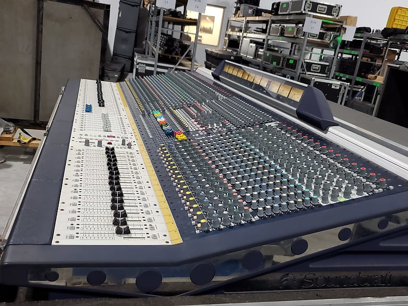 Soundcraft MH4 40CH+4ST Mixer with Road case | Reverb