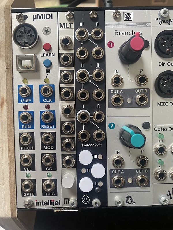 Malekko Performance Buffered Mult | Reverb