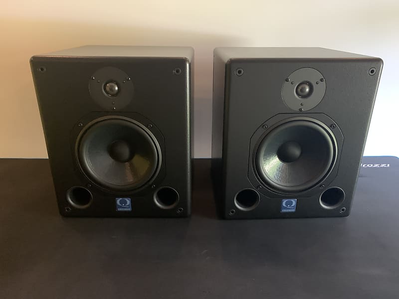 Quested V2108 | Reverb