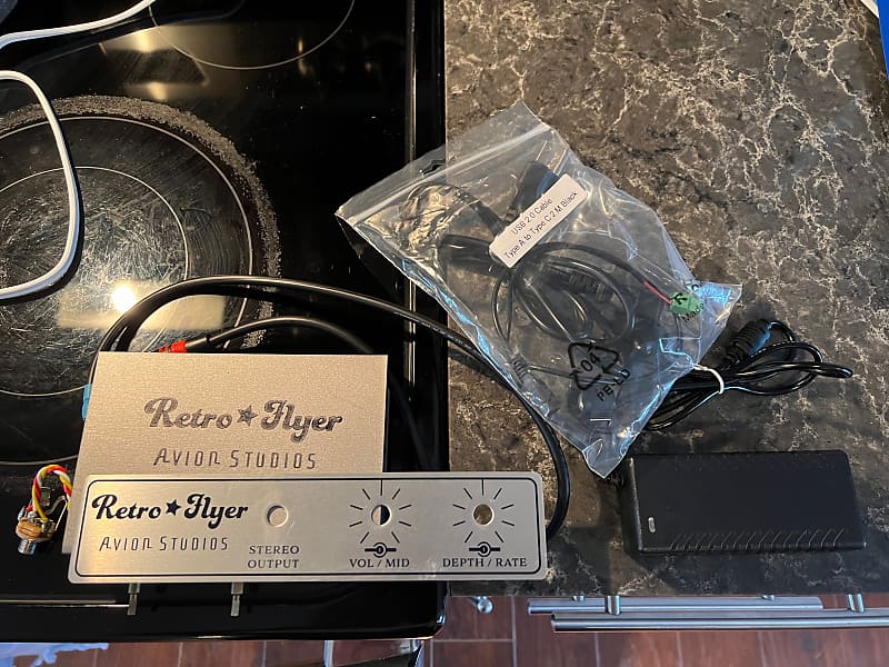 Avion Studios Retro Flyer Active Preamp for Passive Rhodes | Reverb