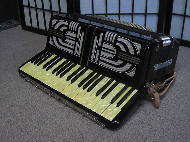 Vintage 1930's Hohner Tango VC Accordion w/ Case | Reverb
