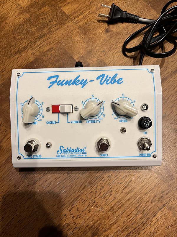 Sabbadius Funky-Vibe Woodstock Univibe 2022 White | Reverb