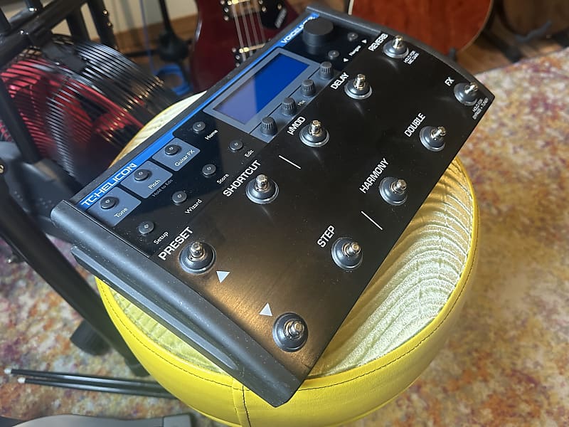 TC Helicon Voicelive 2 Vocal Multi Effects Harmony Engine | Reverb