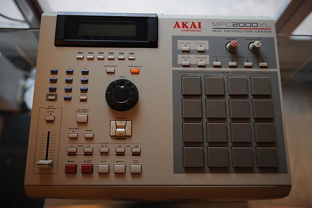 Akai MPC 2000XL with 8 Analog outputs Grey | Reverb