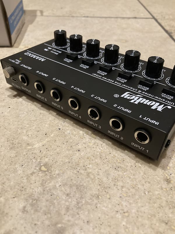 MouKey 6-channel stereo/mono line mixer | Reverb UK