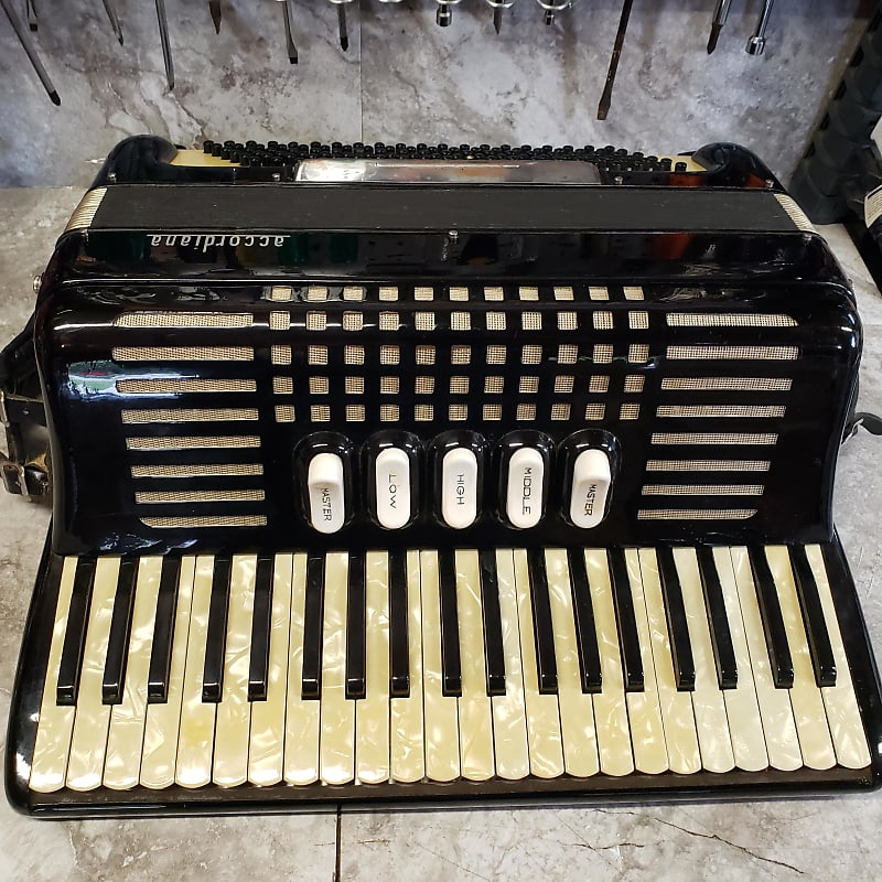 Excelsior Accordiana model 245 | Reverb