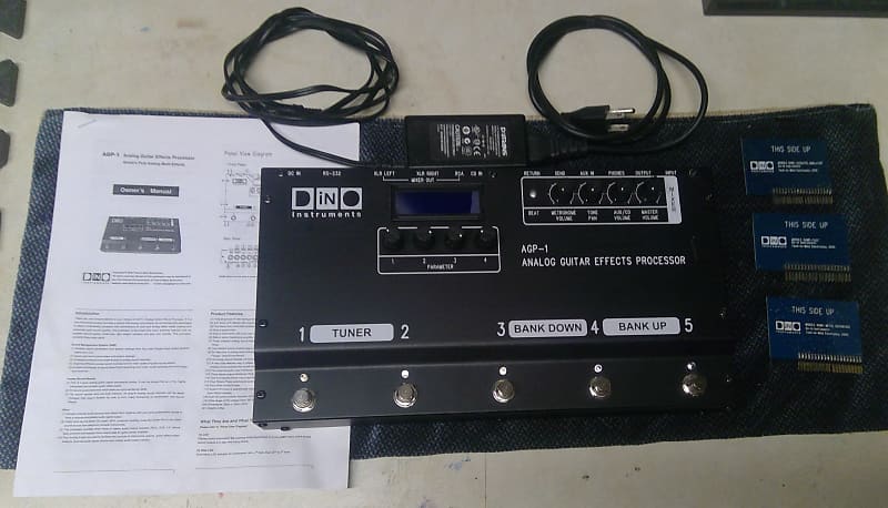 Analog multi-effects with 15 effects and digital control | Reverb