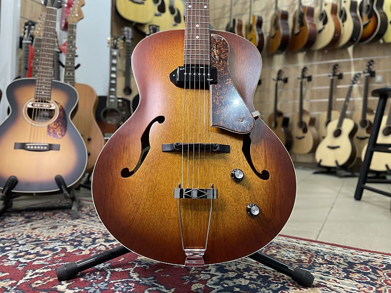 Godin 5th Avenue Kingpin P90 Cognac Burst | Reverb