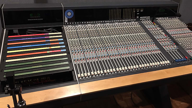 CAD Maxcon Console 1991 gray | Reverb Canada