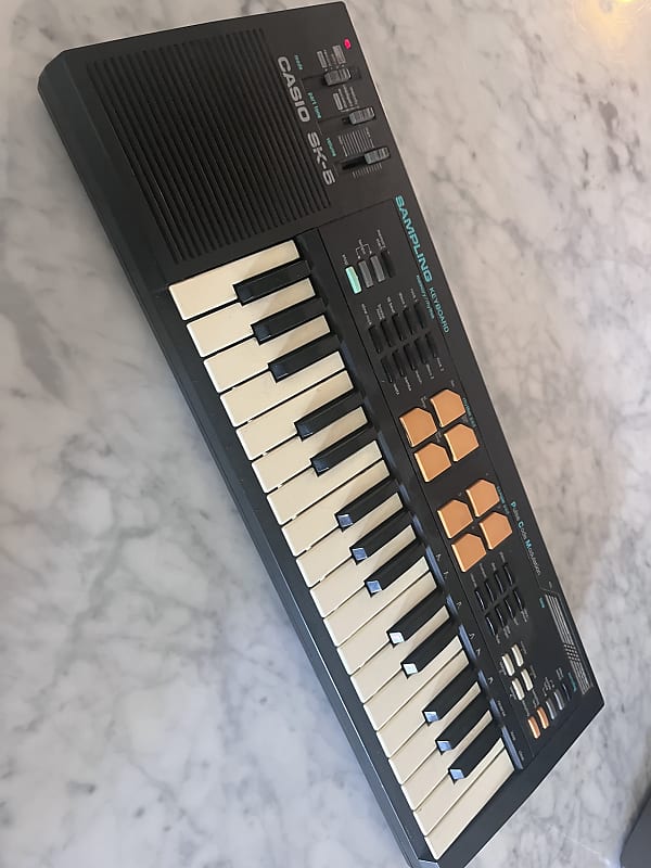 Casio SK-5 32-Key Sampling Keyboard Vintage 1980s - Black | Reverb