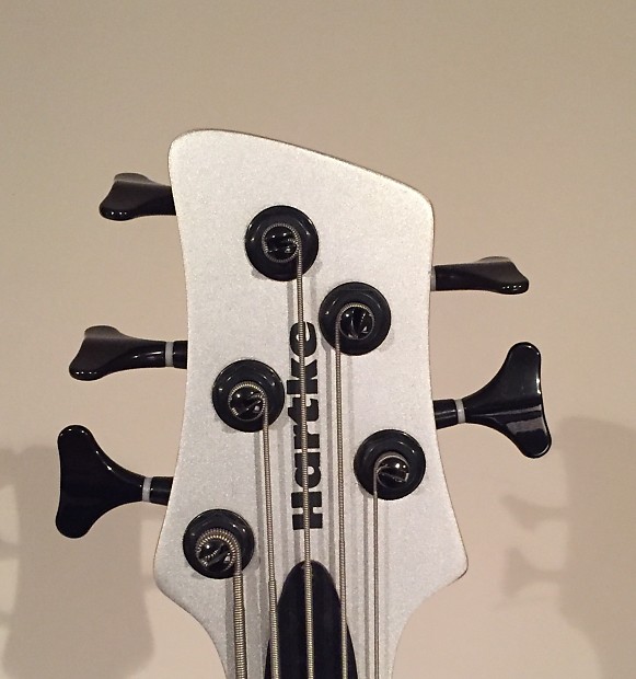 Hartke WK-5 5 String Bass @ 2000 Silver | Reverb