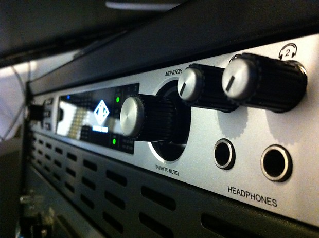 Universal Audio Apollo 8 QUAD 2014 Silver with thunderbolt | Reverb UK