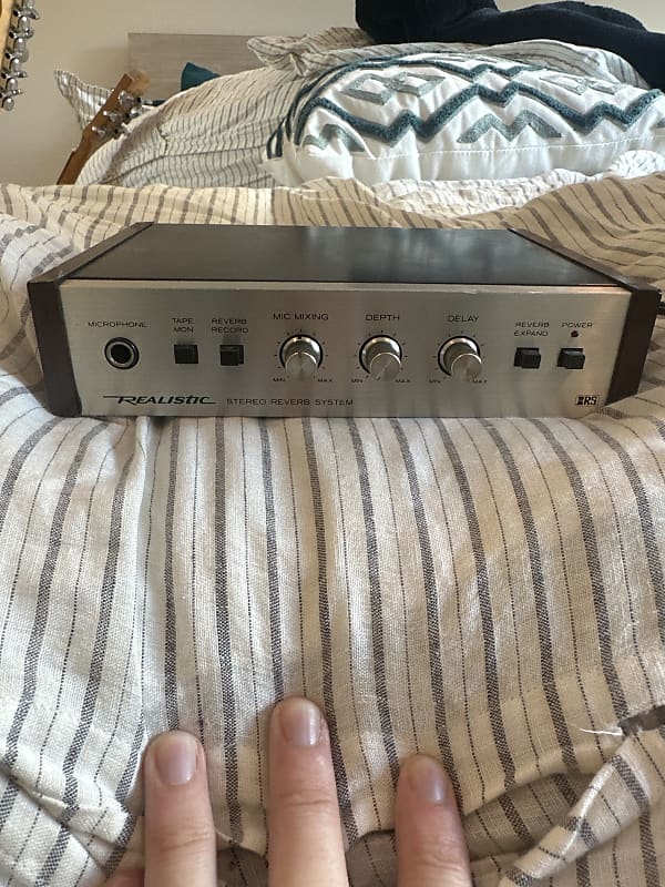 Realistic Stereo Reverb Reverb System - Silver | Reverb