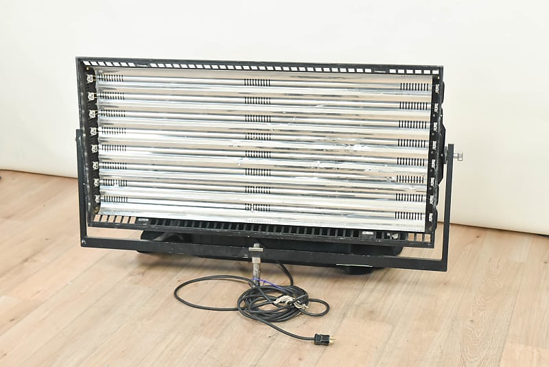 Kino Flo Image 80 DMX Light Fixture (No Lamps) CG006EJ | Reverb