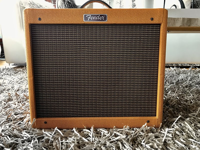 Fender Blues Junior Tweed Cabinet, 12” Eminence Red, White & | Reverb