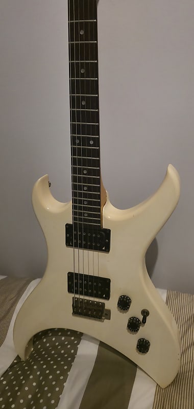 Rare 1982 cream Aria Pro II Urchin with Original | Reverb Australia